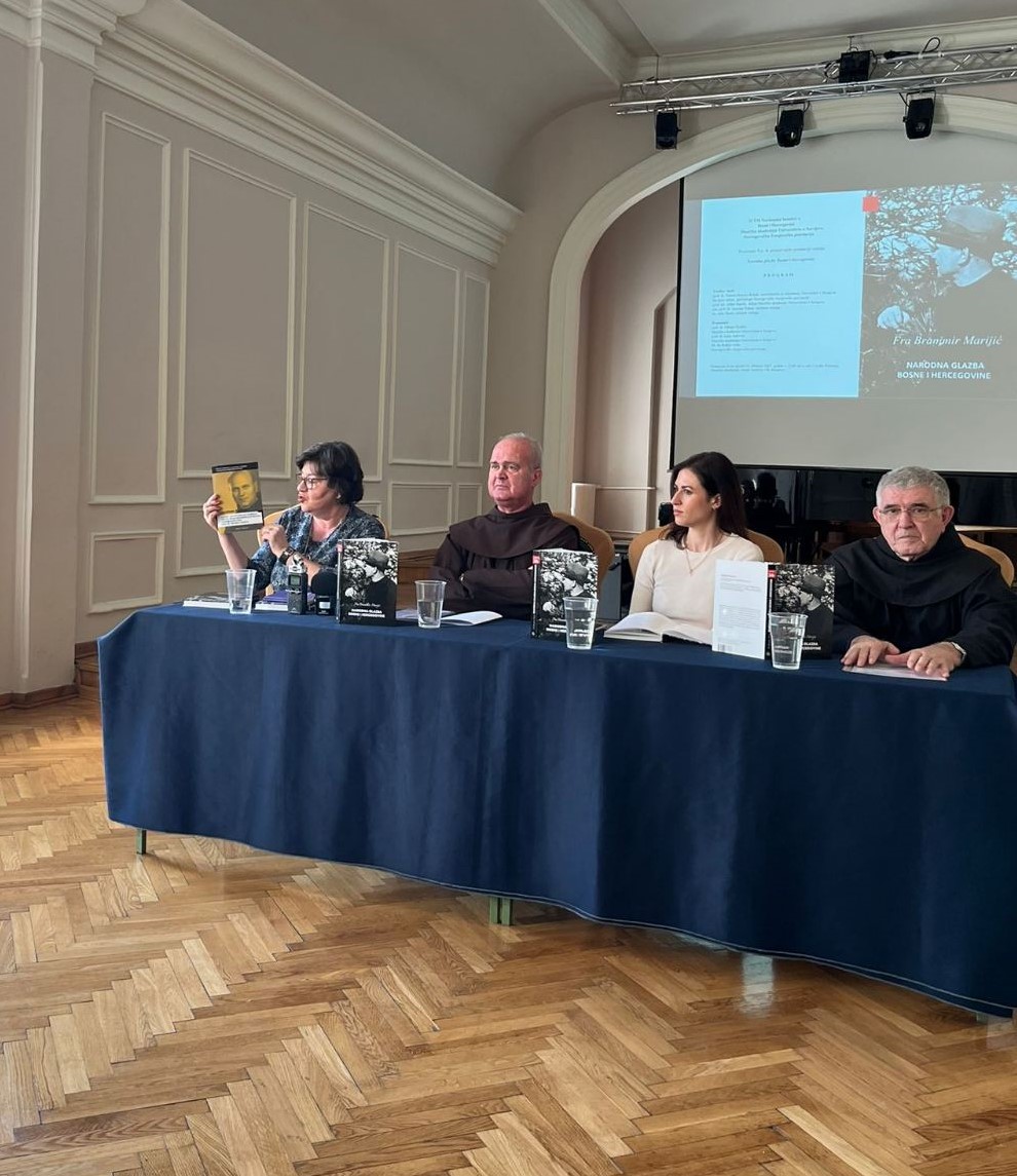 Predstavljena knjiga “Narodna glazba Bosne i Hercegovine” urednika acc ...