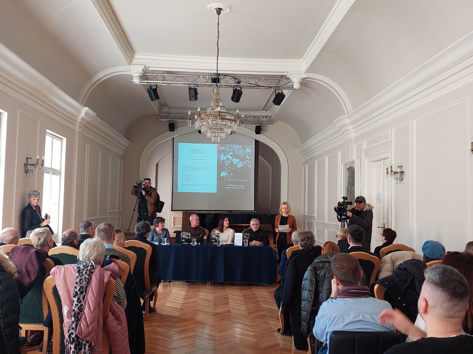 Predstavljena knjiga “Narodna glazba Bosne i Hercegovine” urednika acc ...