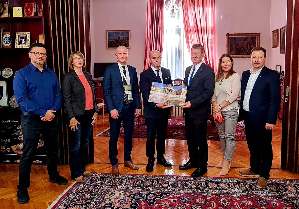 Susret rektora Univerziteta u Sarajevu i ambasadora Finske | Razgovarano o saradnji Univerziteta ...