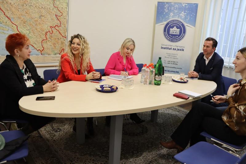 Ministrica za nauku, visoko obrazovanje i mlade Kantona Sarajevo posjetila Institut za jezik ...
