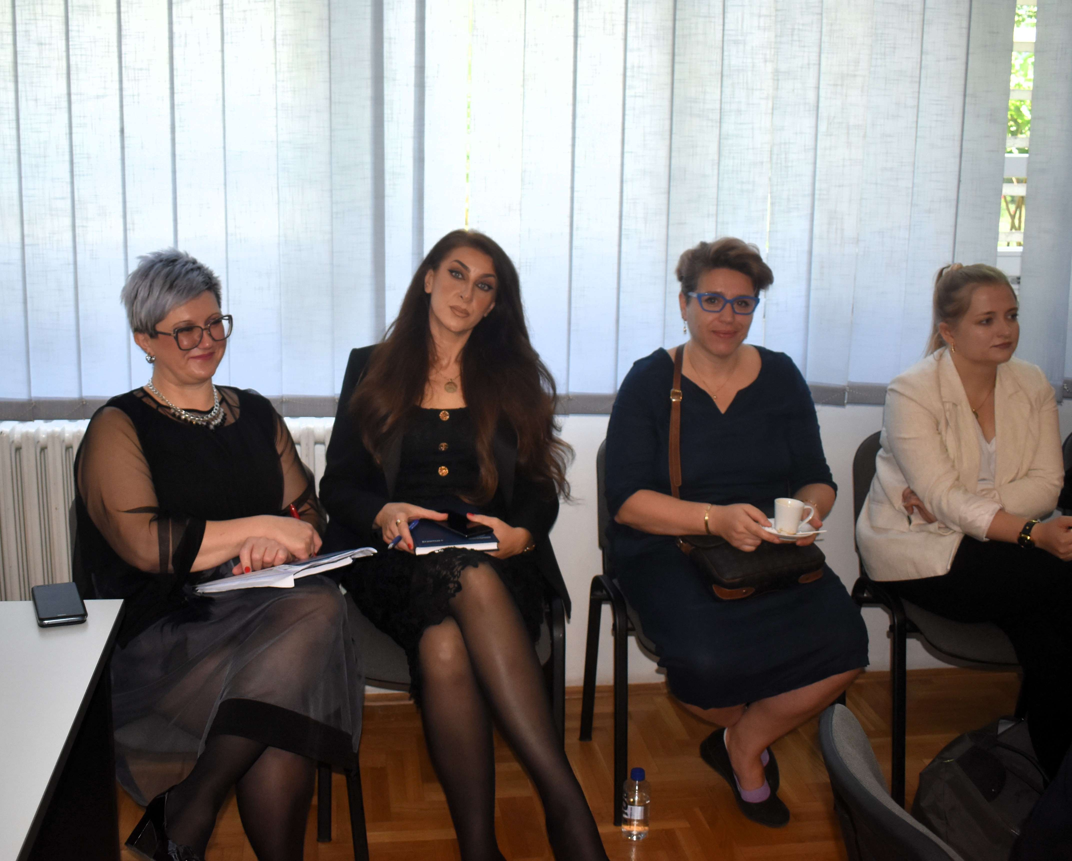 Posjeta delegacije Univerziteta u Poitiersu Filozofskom fakultetu UNSA ... Posjeta delegacije Univerziteta u Poitiersu Filozofskom fakultetu UNSA ...