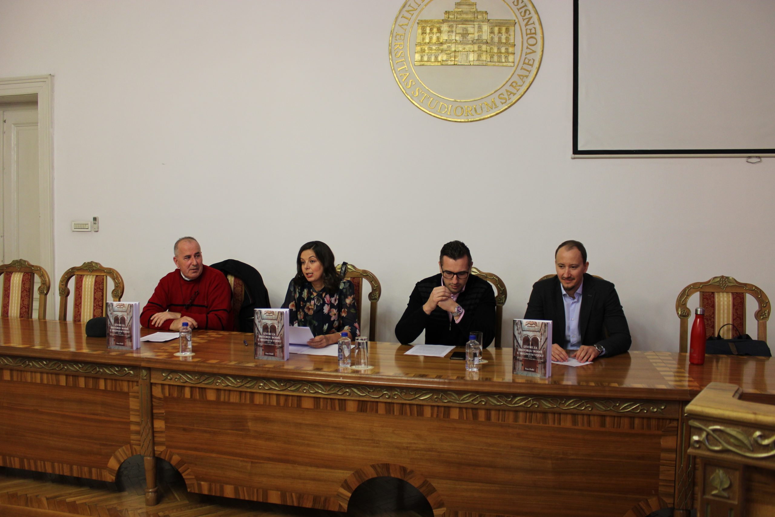 Promovirana knjiga “Izvori za historiju Bosne u srednjem vijeku : ispisi arhivske građe iz ...