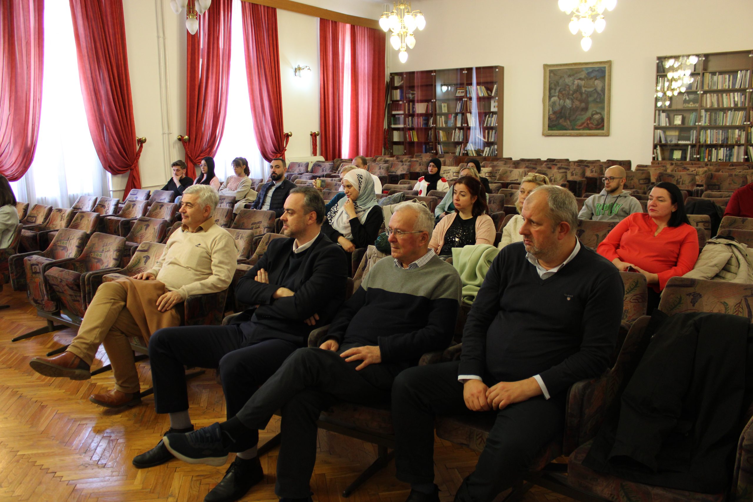 Promovirana knjiga “Izvori za historiju Bosne u srednjem vijeku : ispisi arhivske građe iz ...