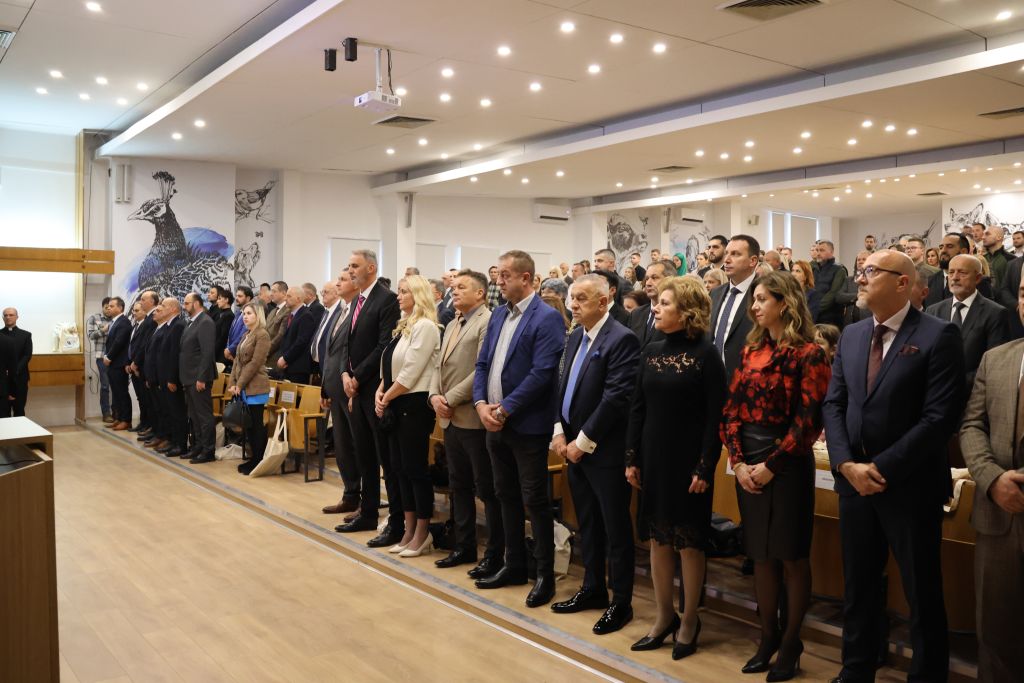 75 godina Veterinarskog fakulteta Univerziteta u Sarajevu | Univerzitet ... 75 godina Veterinarskog fakulteta Univerziteta u Sarajevu | Univerzitet ...