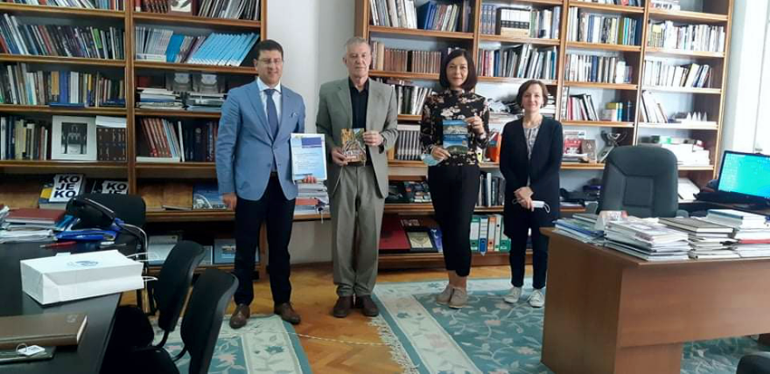Posjeta atašea Republike Bugarske Nacionalnoj i univerzitetskoj biblioteci BiH | Univerzitet u ...