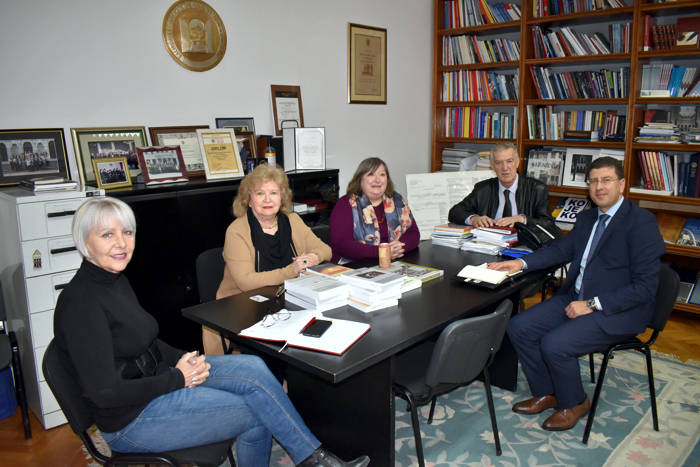 Nacionalnu i univerzitetsku biblioteku BiH posjetio otpravnik poslova Ambasade Republike ...