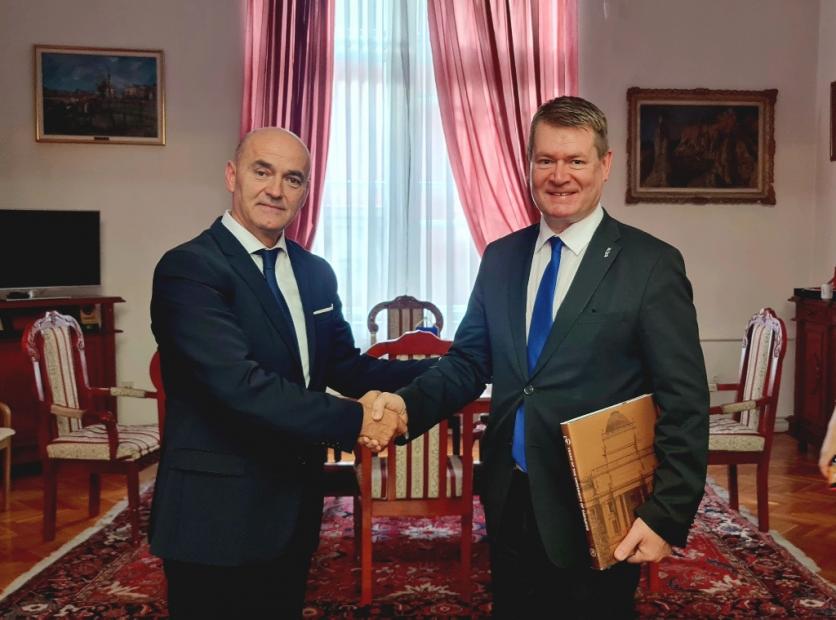 Susret rektora Univerziteta u Sarajevu i ambasadora Finske | Razgovarano o saradnji Univerziteta ...